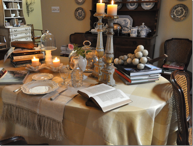COTE DE TEXAS: TABLESCAPE THURSDAY: Alone with Books